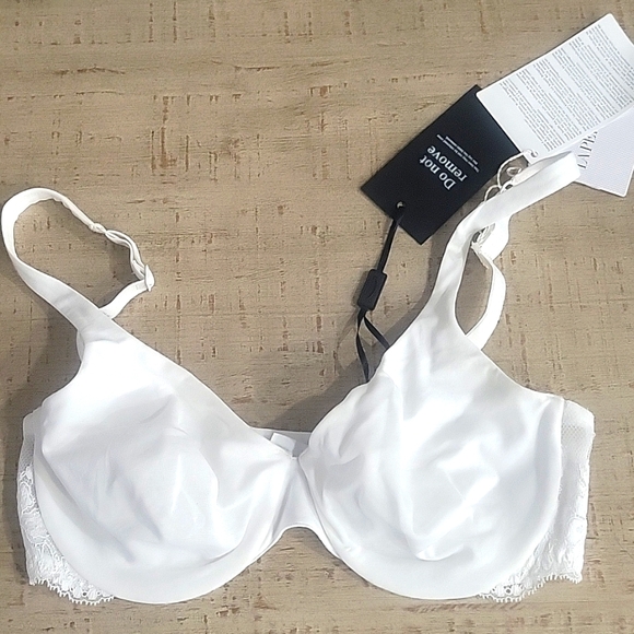 La Perla | Intimates & Sleepwear | La Perla Bra 32e Please See Pictures ...